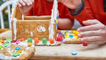 8 Ways to Make the Holidays Fun for the Family - Valley-Wide Health