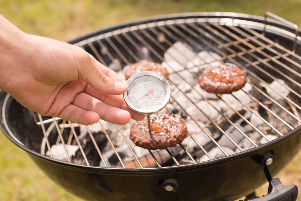 10 Tips for Outdoor Food Safety in the Summer - Valley-Wide Health